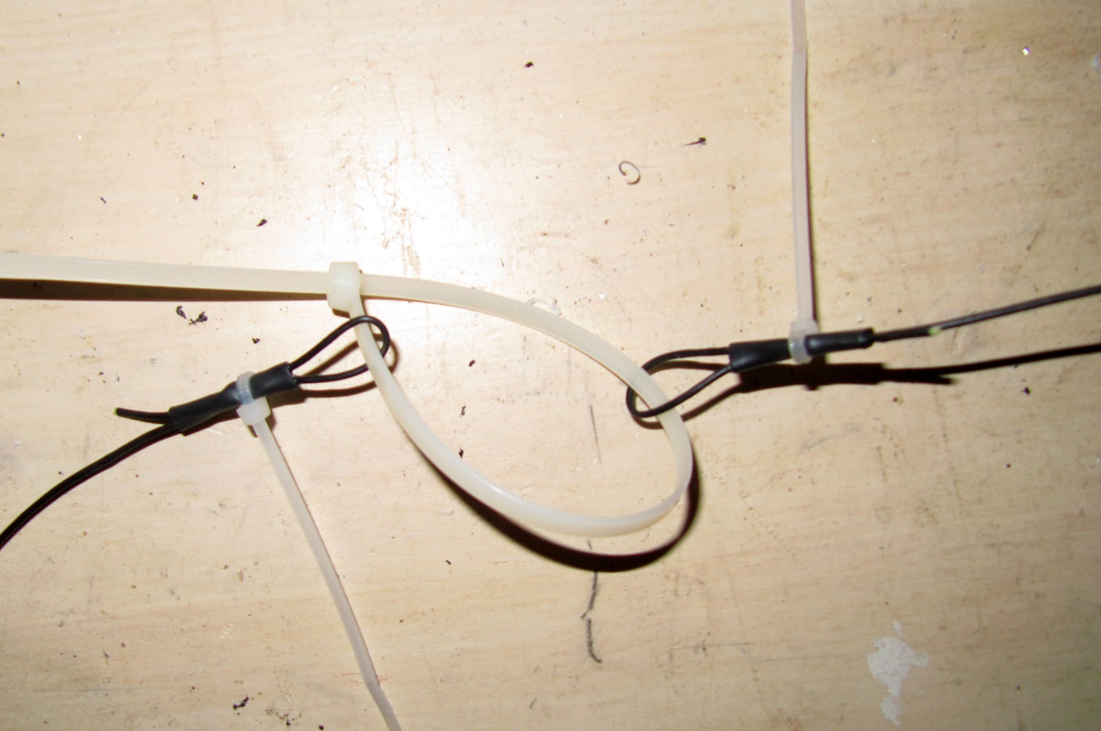 HAM-ing by PH0NO: Project - Cobwebb (or cobweb) antenna