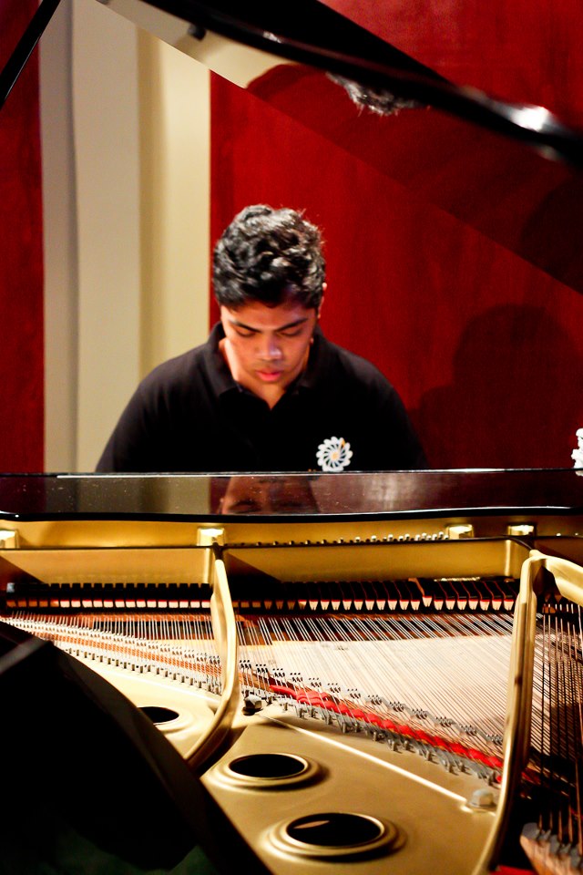 Gabriel Allan Paguirigan's second bite of the cherry ~ Klasikal Manila