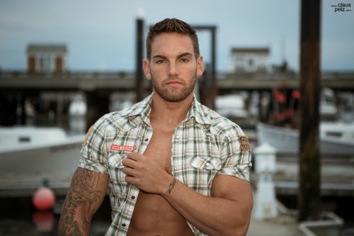 Wrestling-Gay-Chile: Chace LaChance, wrestler and fitness model (L)