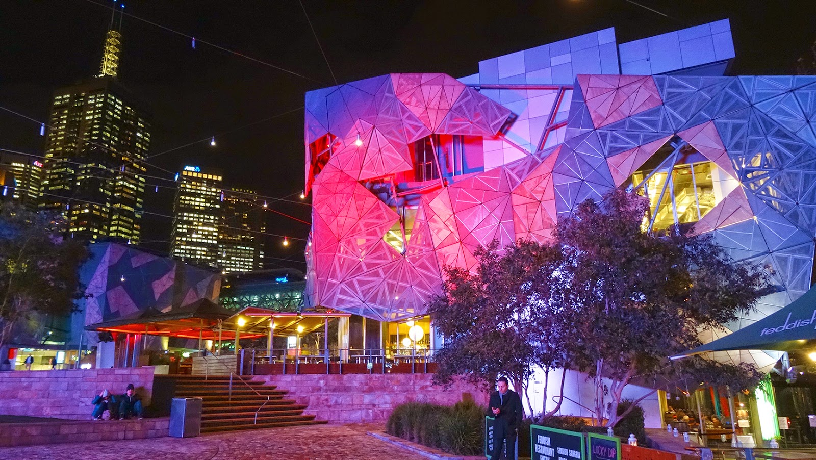 MAP: FEDERATION SQUARE BY NIGHT