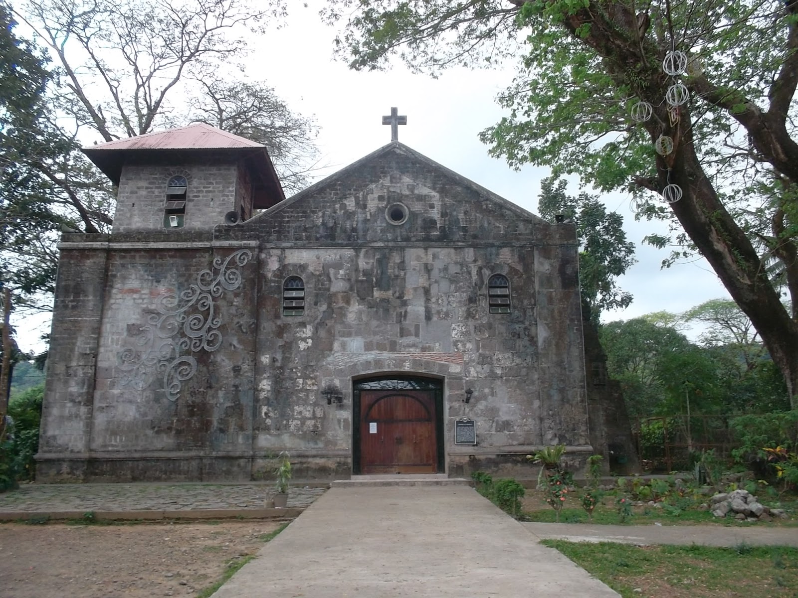 Konted's Make My Day 2: A Church Seemingly Lost In The Mists Of Time