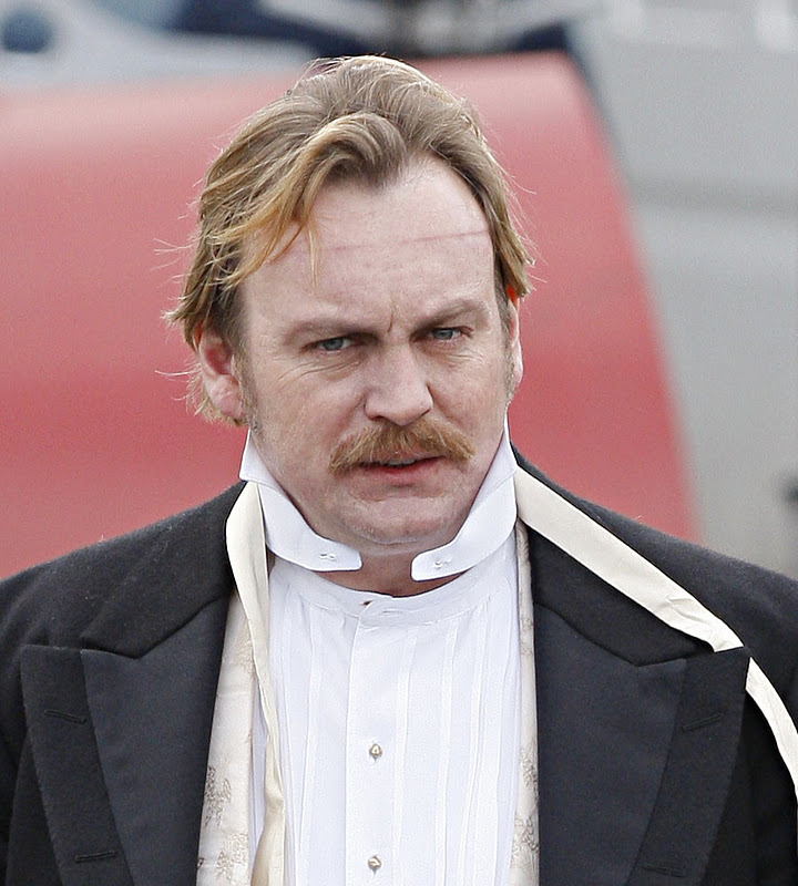 Robert Pattinson News: Philip Glenister Talks About "That Ugly Geezer ...