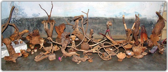 Debasish Banerjee (দেবাশীষ বন্দ্যোপাধ্যায়): Kutum Katam - Studio of ...