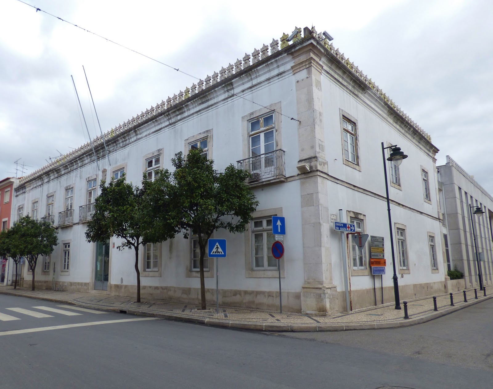 Viajar e descobrir: Portugal - Almeirim - Câmara Municipal