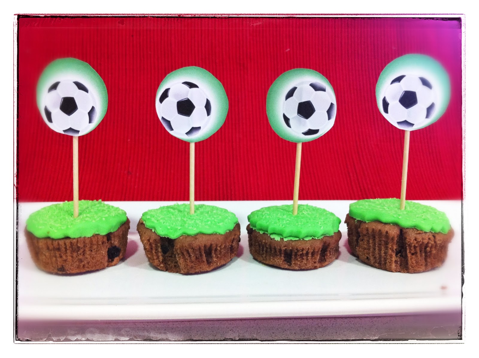 Mira Que Mesa !!!: Football & Sweet