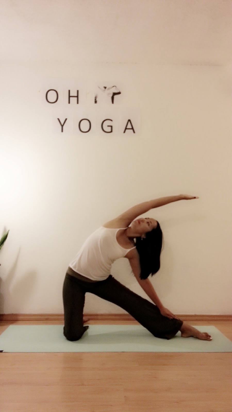 OH YOGA: Gate Pose (Parihasana)