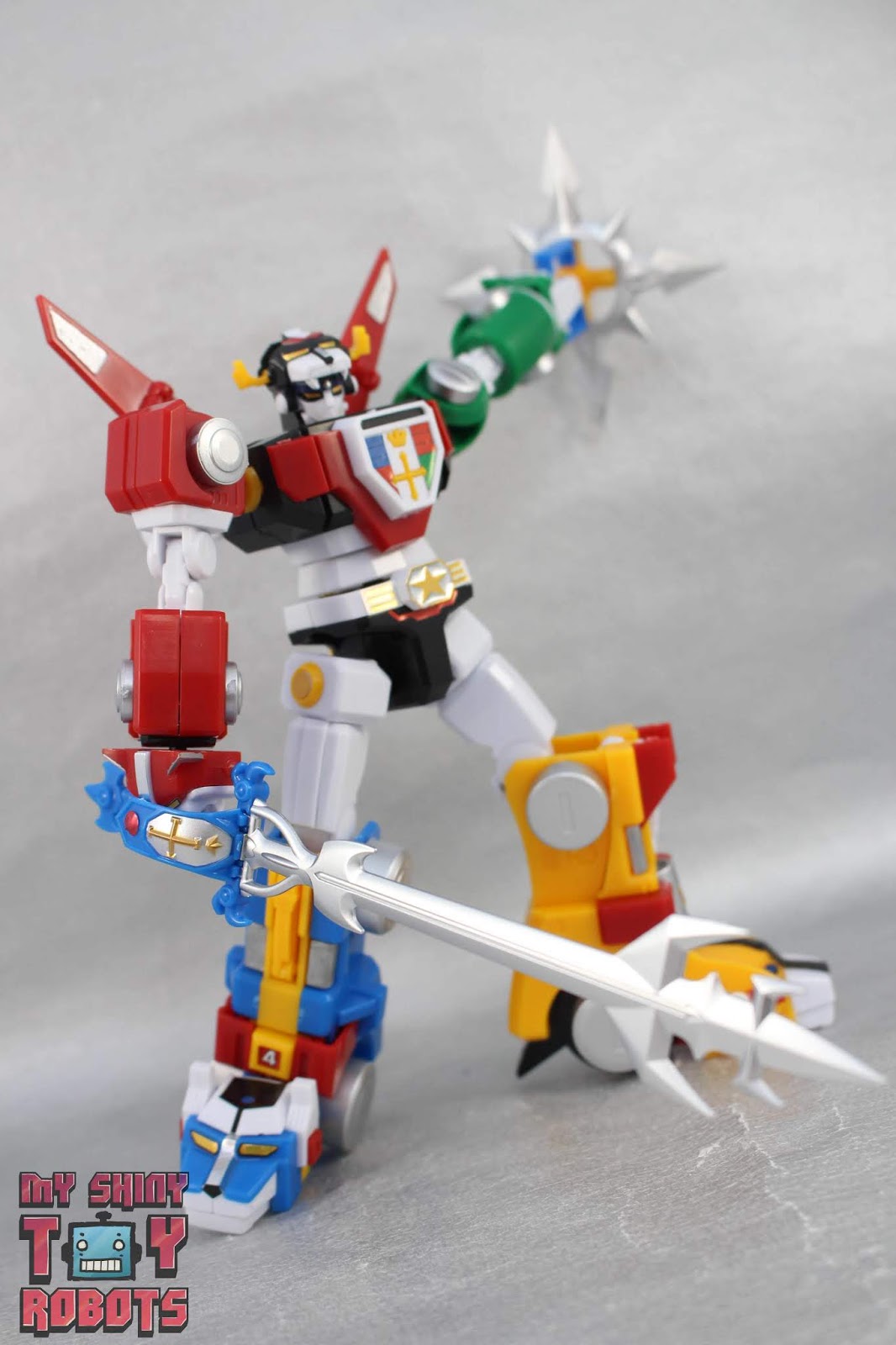 My Shiny Toy Robots: Toybox REVIEW: Super Mini-Pla Golion (Voltron)