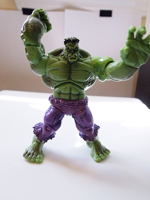 XTO's Box of Toys!!!: Marvel Universe The Hulk Review