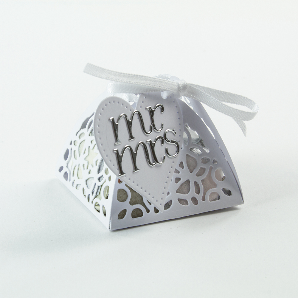 Victoria Dalziel: Delicate Gesture Boxes