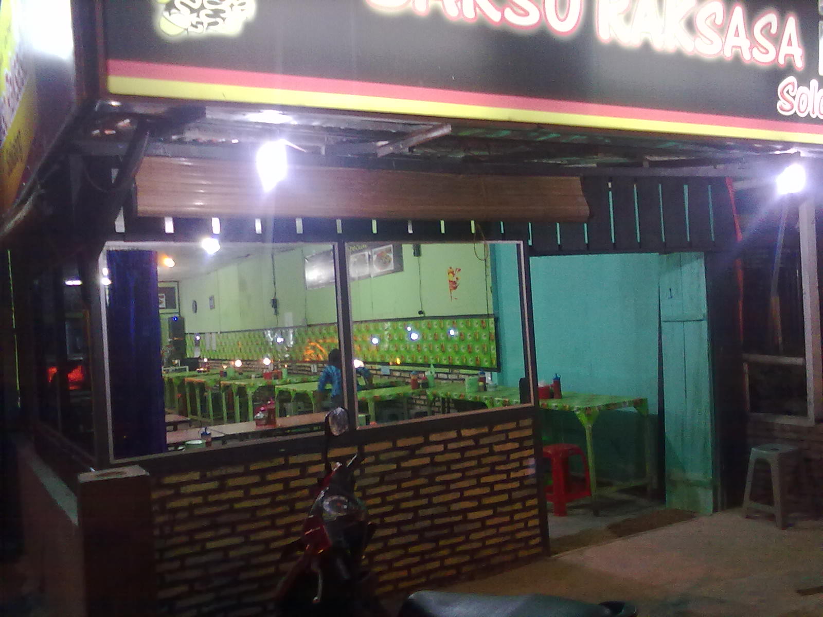 bakso raksasa sidikalang: minimalis modern...........warung bakso raksasa