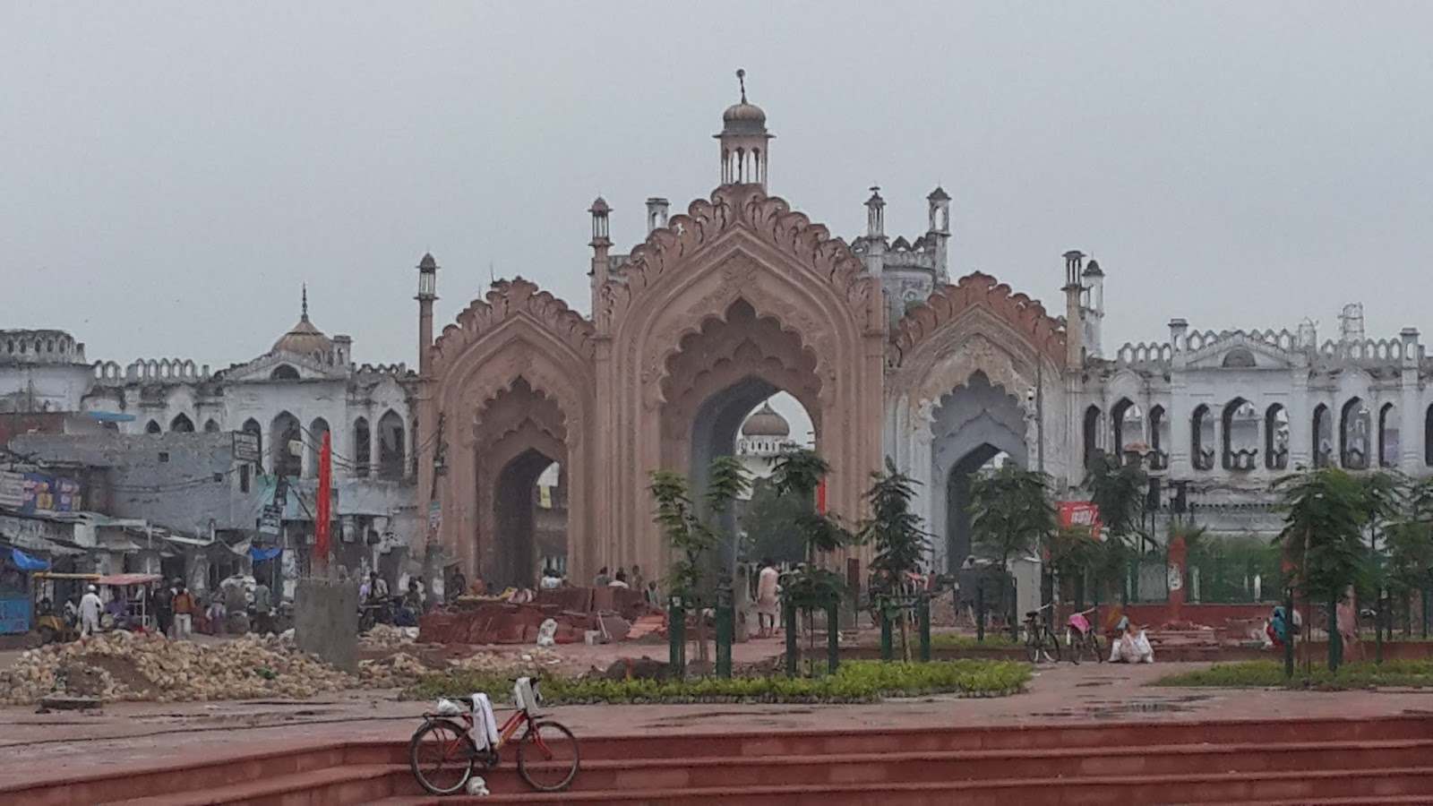 georgie's musings: Hussainabad talaab and clock tower, Lucknow