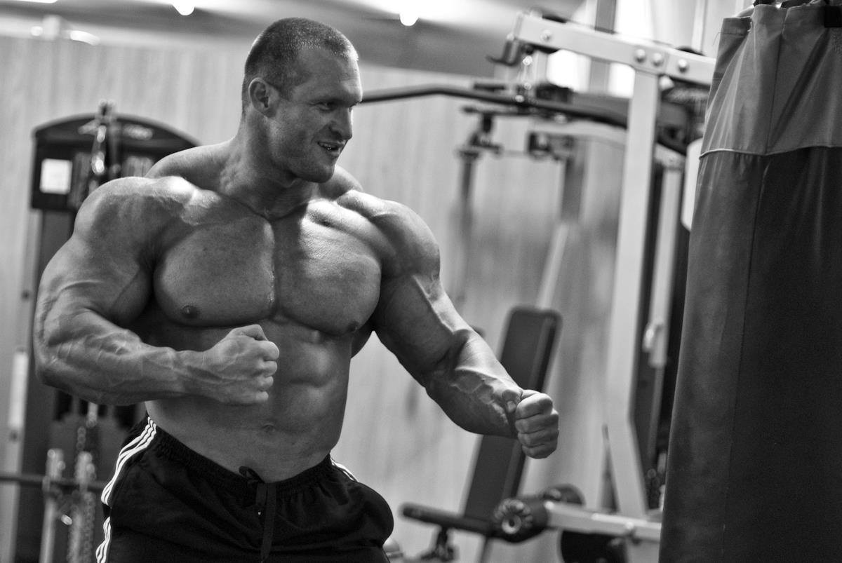 Muscle Lover: Slovakian bodybuilder Lukas Gabris