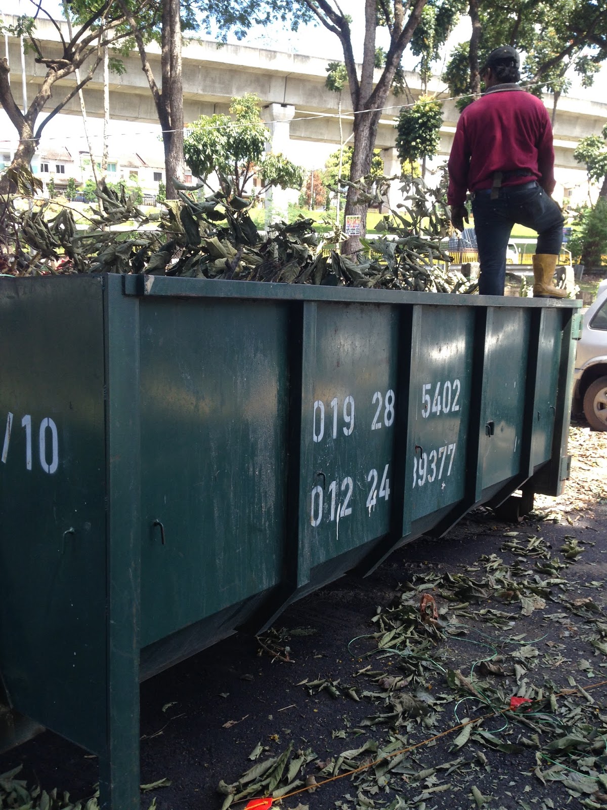 UZAYA TRADING: PERKHIDMATAN SEWA LORI RORO DAN TONG SAMPAH