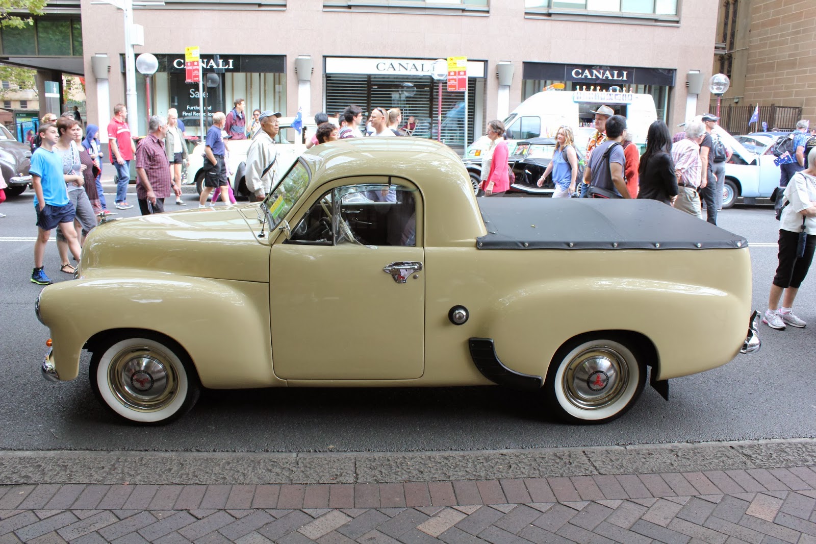 Aussie Old Parked Cars: 1952 Holden FX Ute
