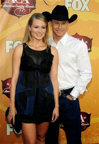 Jewel and Ty Murray Enjoy Parade With Son Just Days After Announcing ...