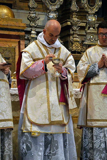 CATHOLICVS: Santa Misa Tridentina Pontifical oficiada por el Abad de ...