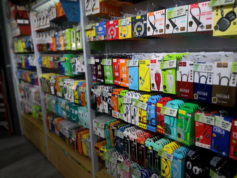 RUNNING WITH PASSION: HOCO O2O Retail Concept Store Launch