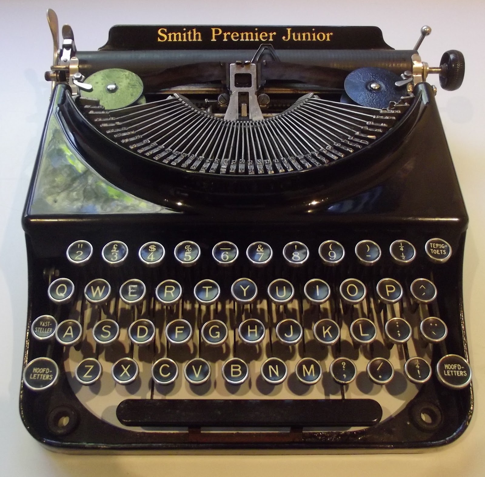 oz.Typewriter: Smith Premier Junior Portable Typewriter
