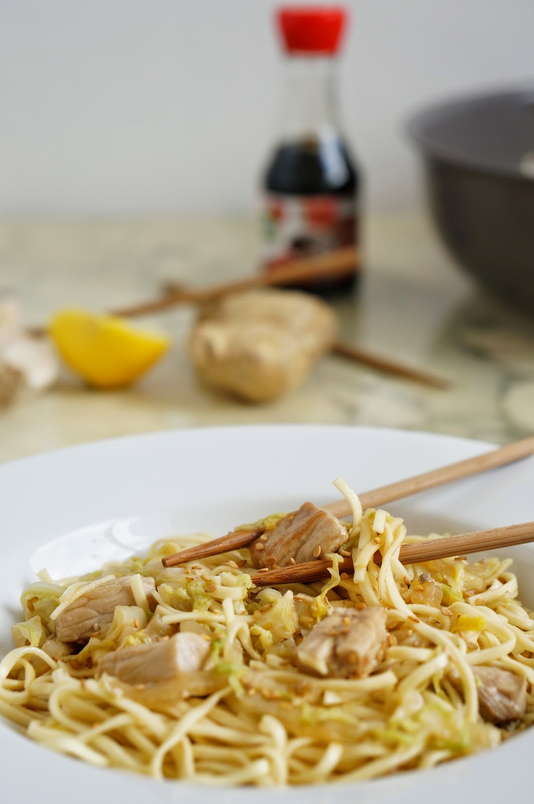 The Cook Time: Wok de nouilles chinoises, porc et chou chinois