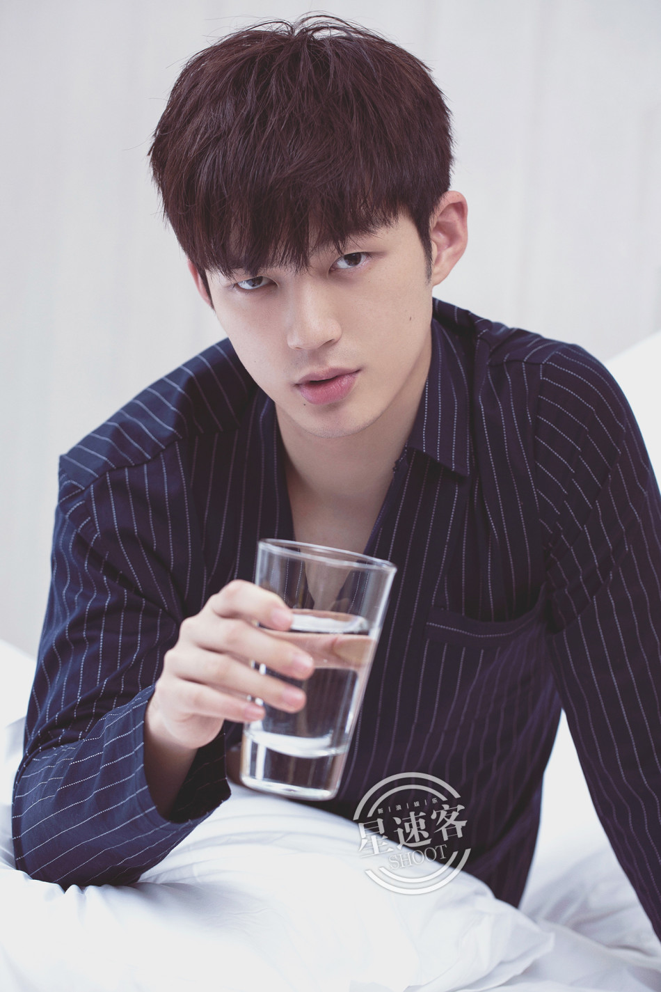 This Guy's World: Just Because - Dong Li