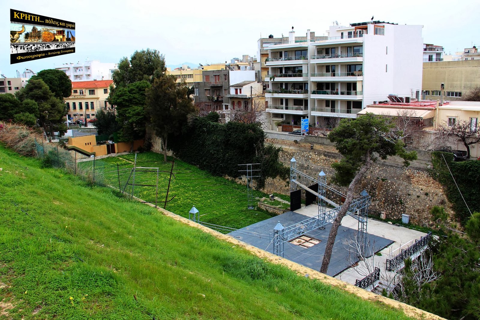 ΒΟΛΤΑ ΣΤΑ ΕΝΕΤΙΚΑ ΤΕΙΧΗ ΗΡΑΚΛΕΙΟΥ - Κρήτη πόλεις και χωριά