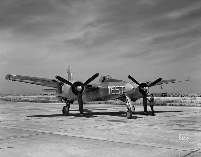 Airplanes in the skies + FAF history: Grumman F7F Tigercat