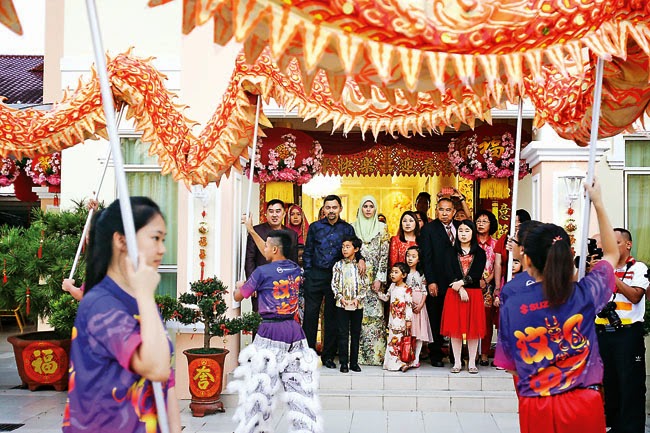 Brunei Royals Visit Chinese New Year Open Houses