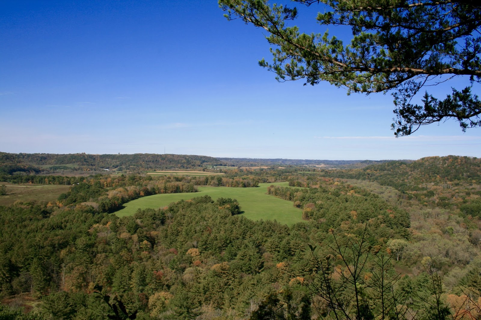 Amy's Creative Pursuits: A Fall Hike On Wildcat Mountain