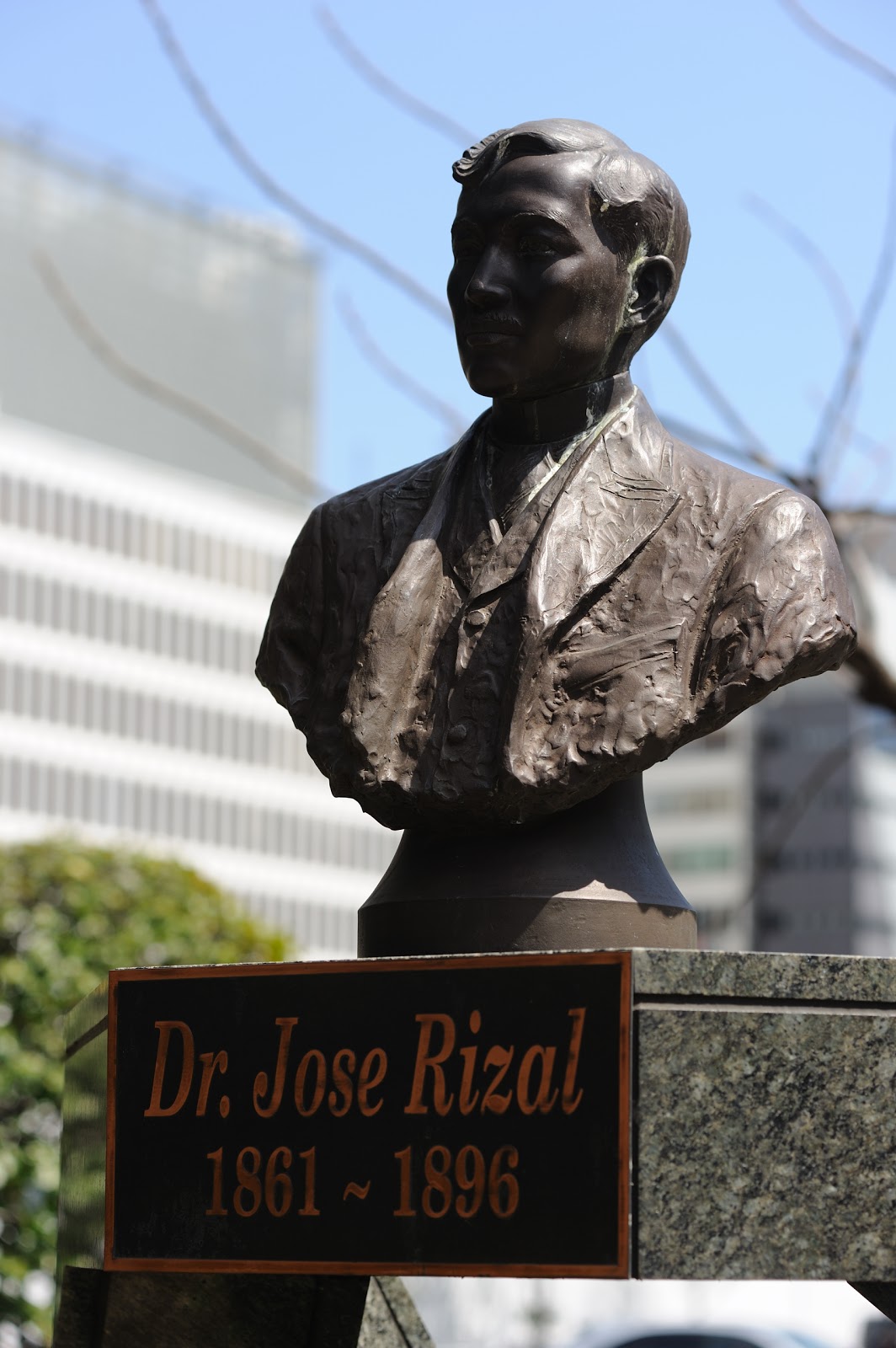 Lost Tokyo: Rizal is in the Park
