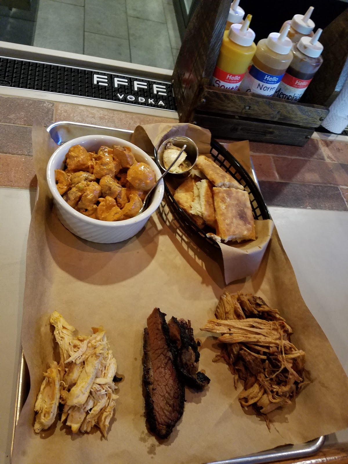 Living Our Bucket List Life: Allentown: Queen City BBQ (October 2016)
