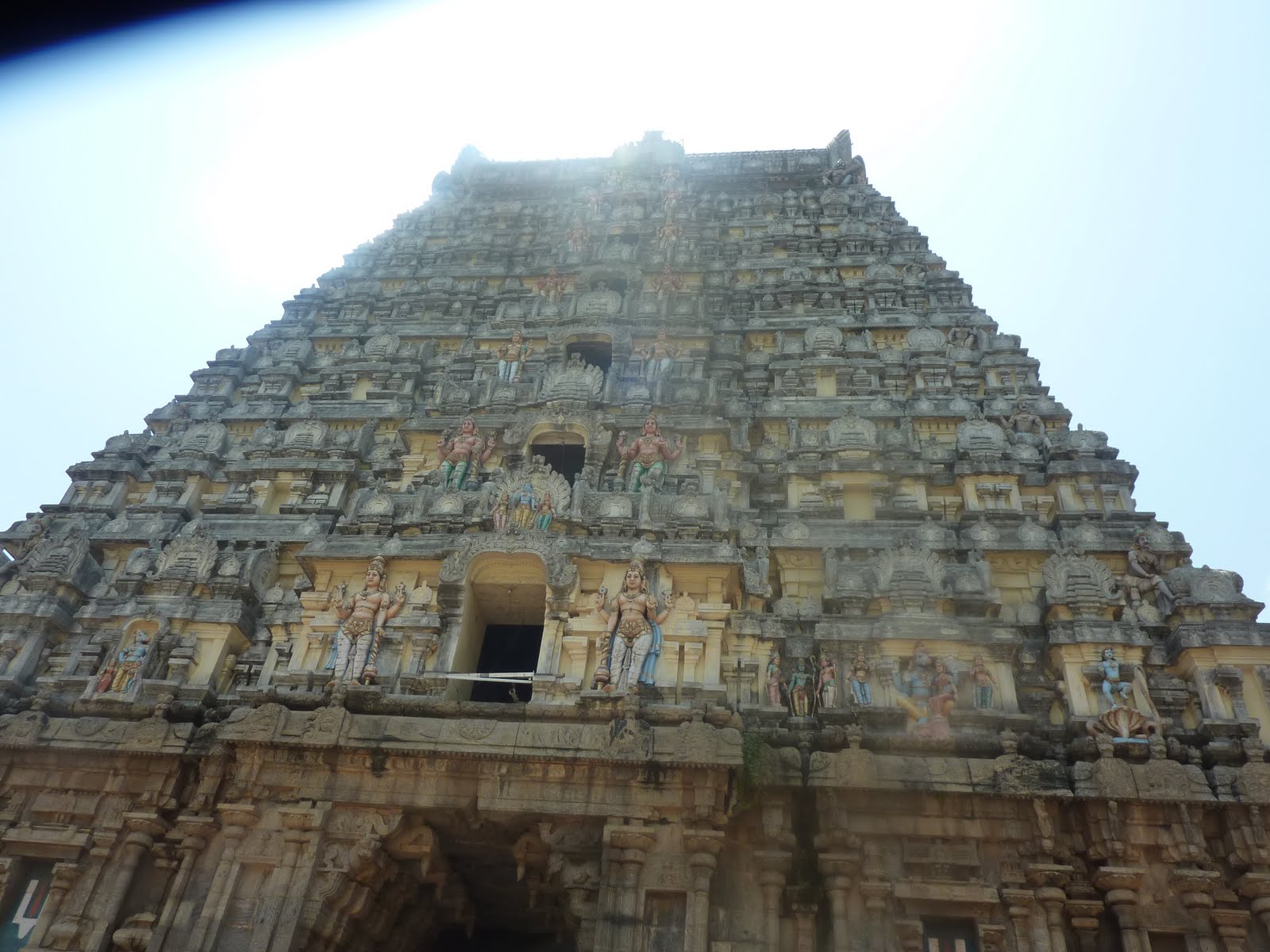 Temple Travelogues: SriMushnam Bhoovarahaswamy