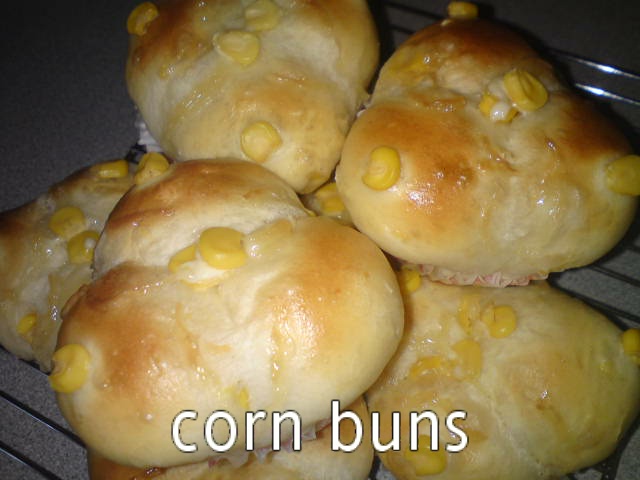 Cooking Pleasure: Sweet Corn Buns [Sponge Dough Method]