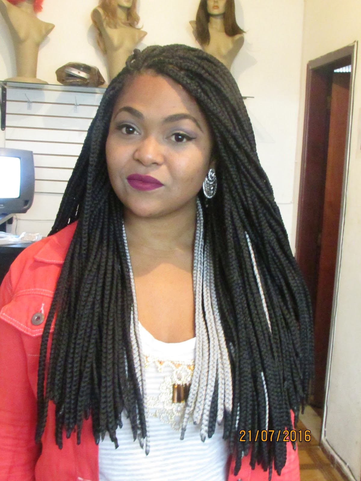 ROSENI MUDE SEU VISUAL: Tranças rastafari com Linha