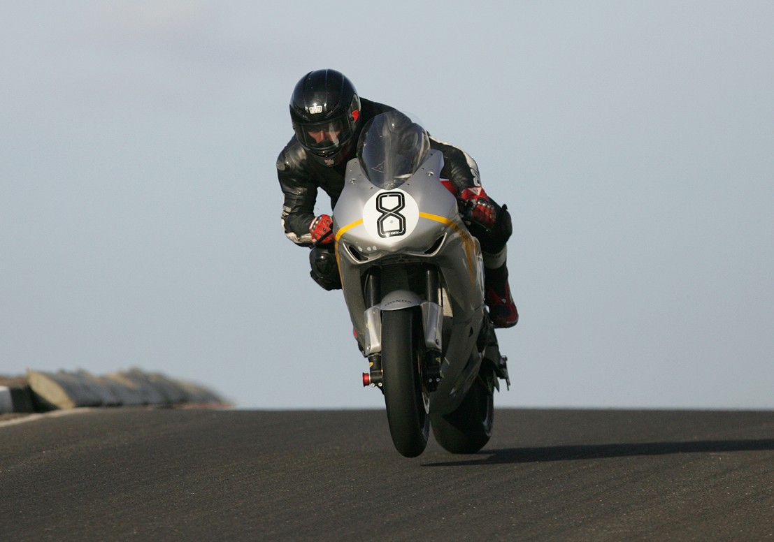 Racing Cafè: Guy Martin