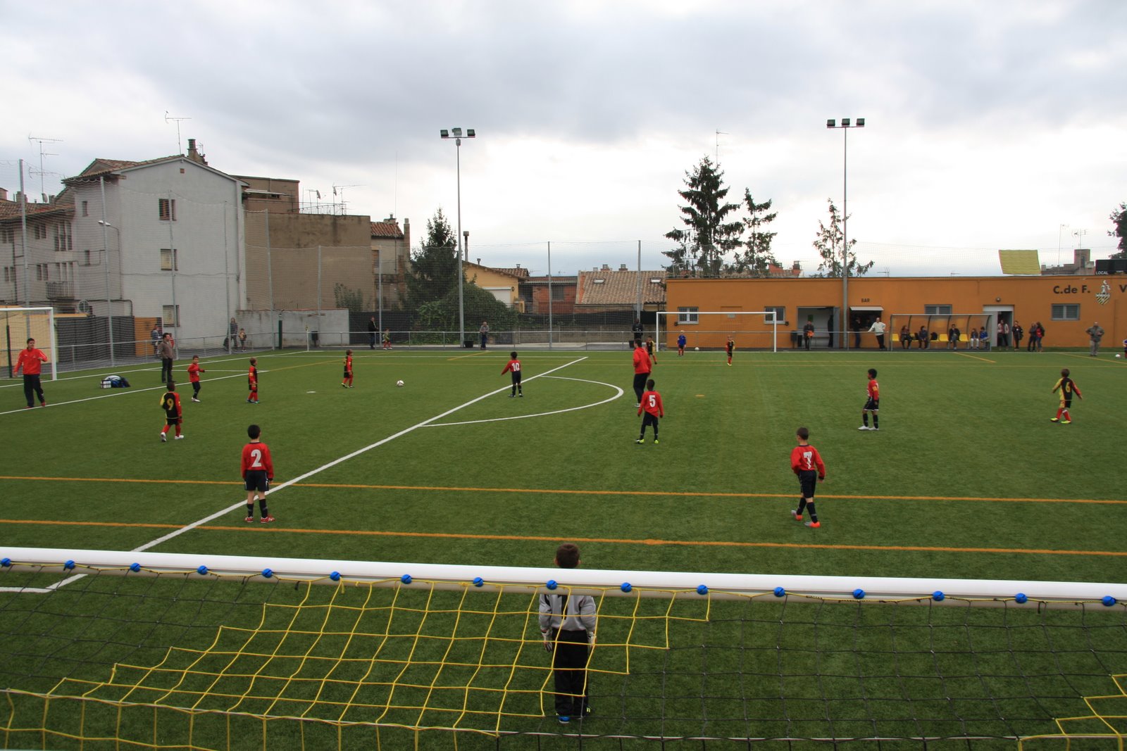 Blog del pre-benjamí groc de l'oar vic: FBVoltreganes Ajax - Oar (6-2)