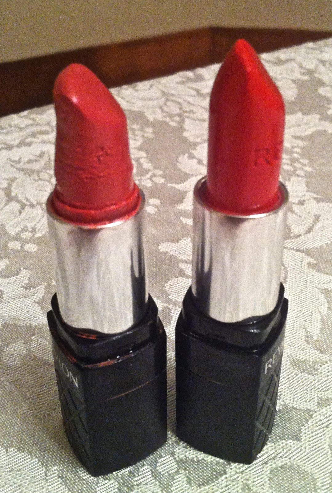 Lipstick Maniac: Revlon Colorburst Lipstick Review & Swatches