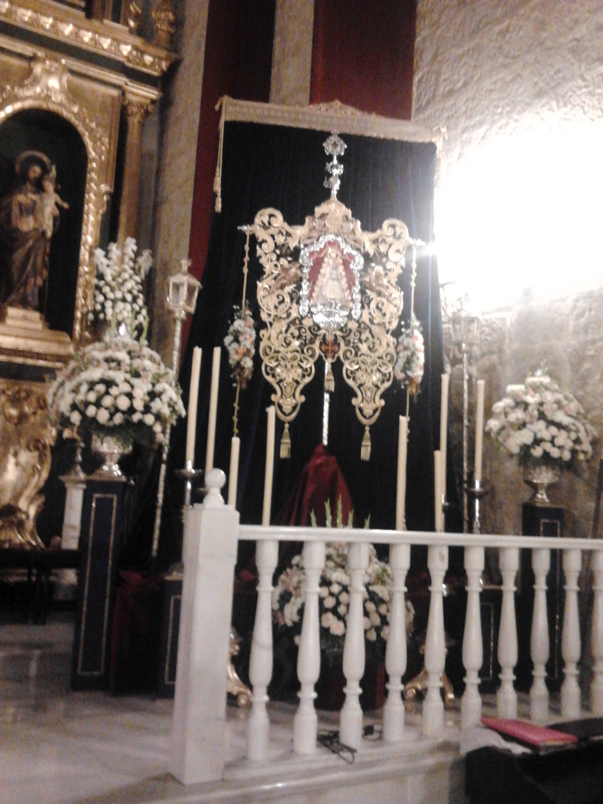 Asociación Rociera de Jamilena: EL SIMPECADO PREPARADO EN EL ALTAR