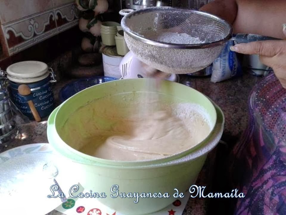 La Cocina Guayanesa de Mamaita: Bizcocho Base Noris (Esponjoso y Casero)