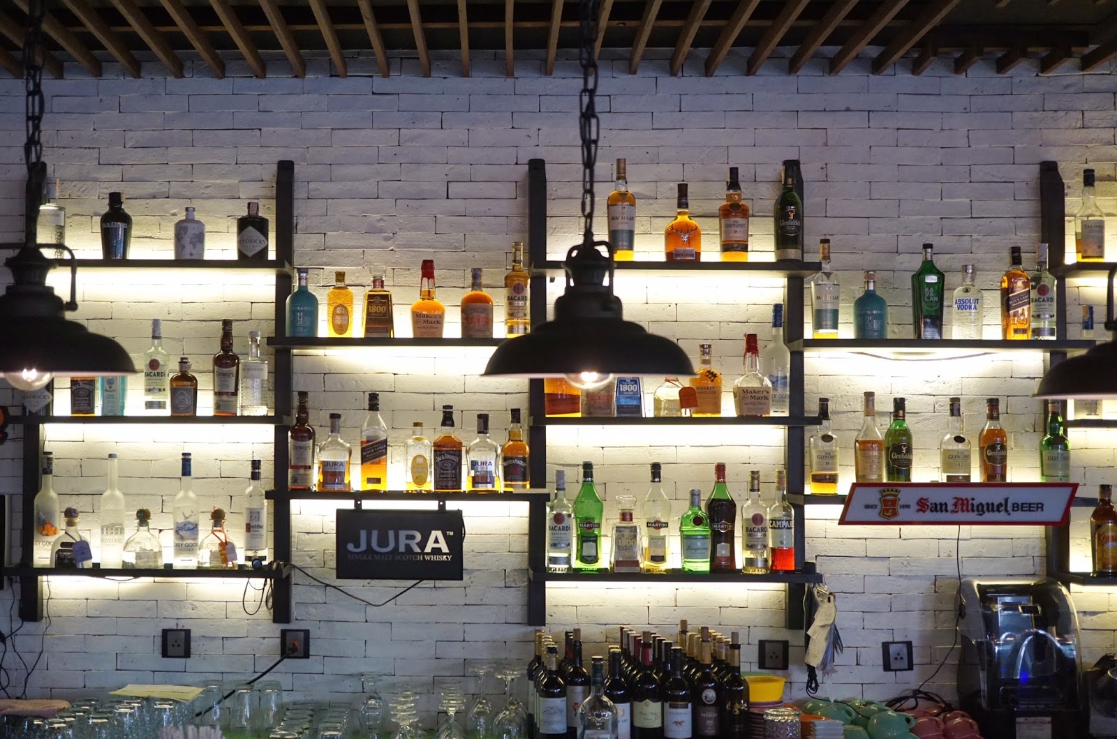 What Mary Loves: First Bite: Hops & Brews