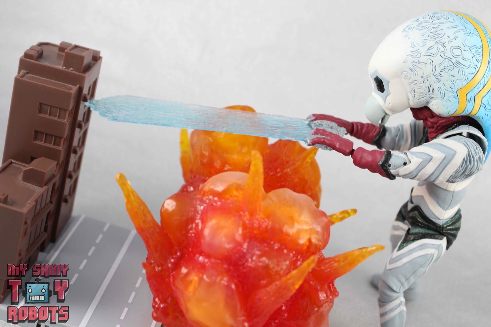 My Shiny Toy Robots: Toybox REVIEW: S.H. Figuarts Alien Guts