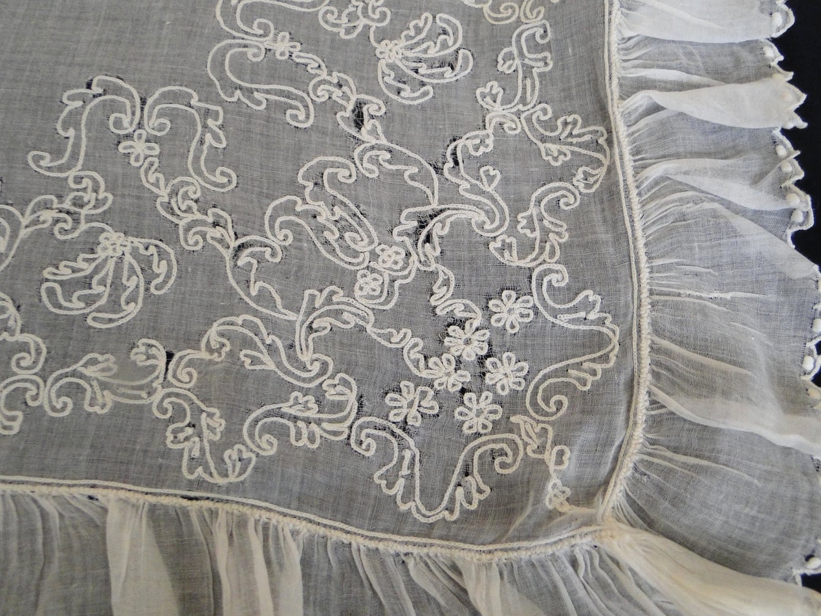 Buyer & Seller of Antique Lace, Fine Linens, Vintage Clothing, Haute ...