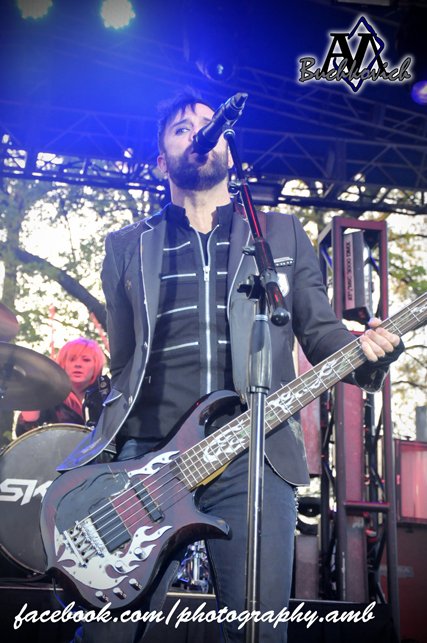 Skillet Brasil: Mais fotos de shows com Jonathan Salas