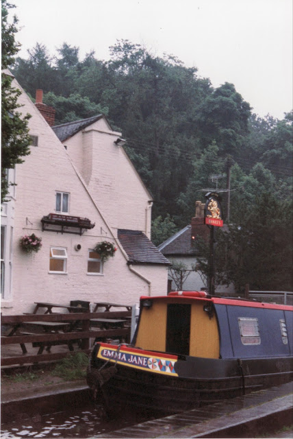 Pubs: Then & Now: #153 The Lock, Wolverley, Worcestershire : 1987 to 2013
