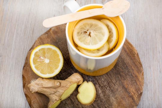 Cara Membuat Minuman Lemon Jahe Panas