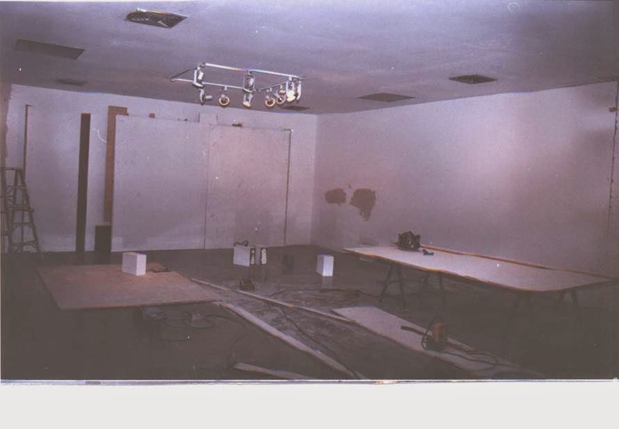 LOS HIJOS DE SIDURI: Reversos del ojo: Mitología de Julio Jáuregui