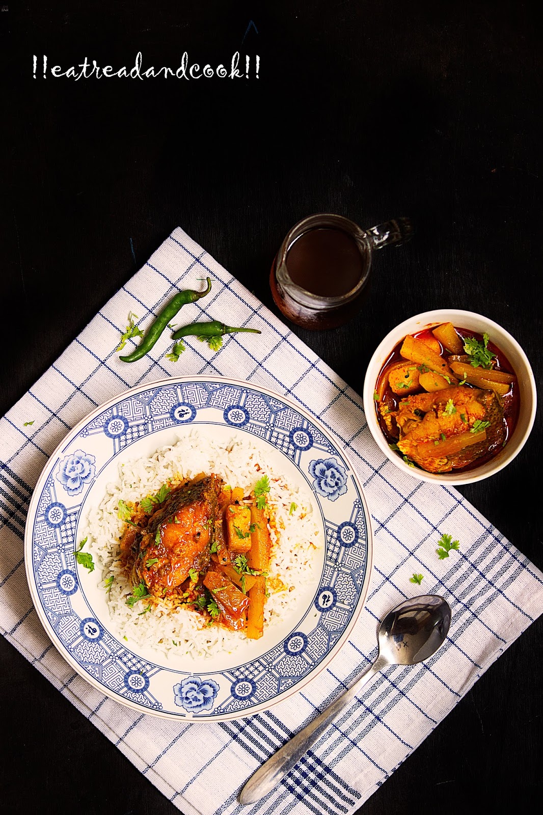 Mulo Diye Macher Jhol / Bengali Fish Curry with Radish