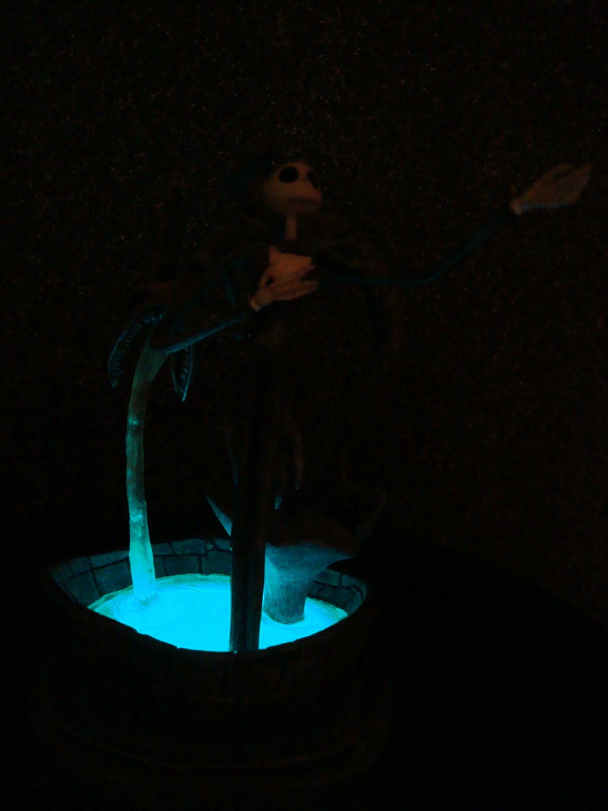 Disney Pixar Fanatics: Nightmare Before Christmas Light Up Fountain
