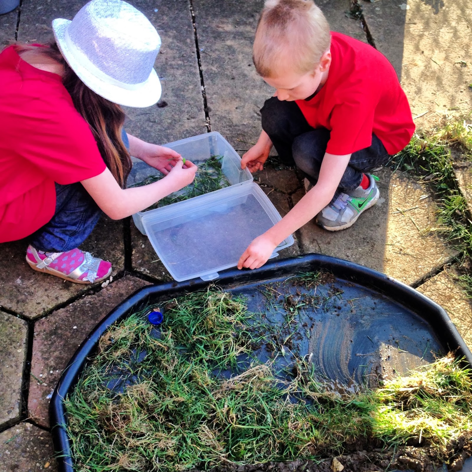 Learning Through (messy) Play | The Mini Mes and Me