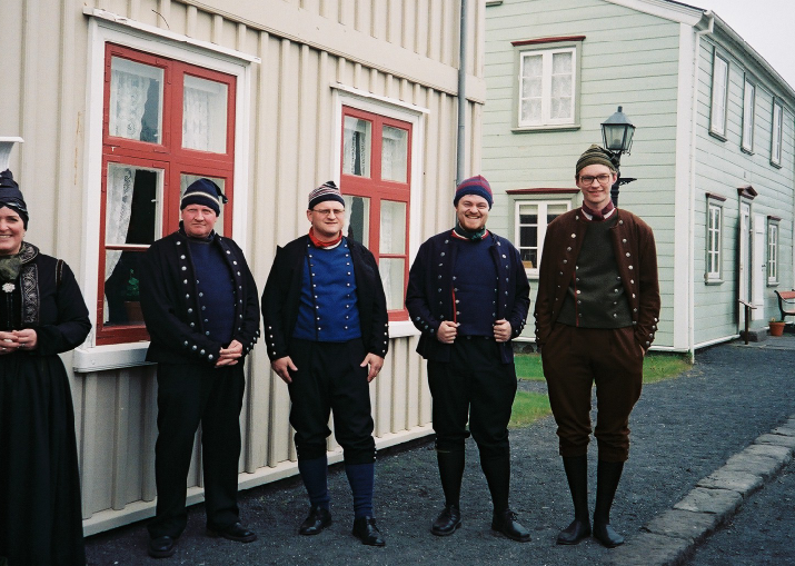 FolkCostume&Embroidery: Þjóðbúningurinn, National costumes of Iceland ...