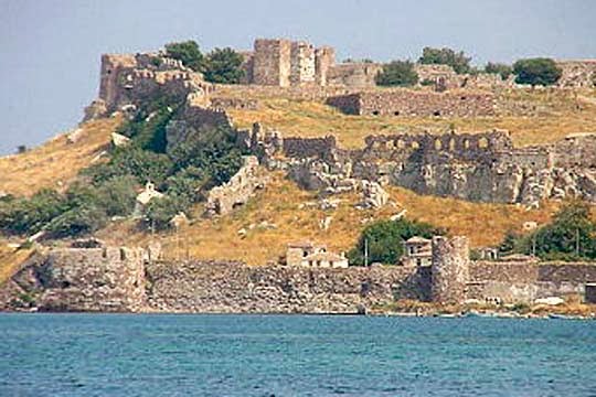 ΨΗΓΜΑΤΑ ΑΠΟ ΤΗΝ ΕΛΛΗΝΙΚΗ ΙΣΤΟΡΙΑ: ΤΟ ΚΑΣΤΡΟ ΤΗΣ ΜΥΤΙΛΗΝΗΣ ΚΑΙ Η ΠΤΩΣΗ ...